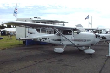 Cessna 172R & 172S Skyhawk performance and specifications